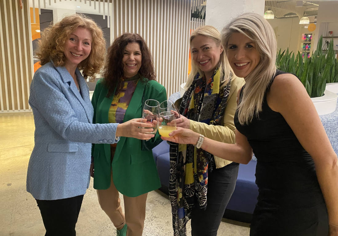 How to Network Abroad: Real Tips from Women Living Around the World ...